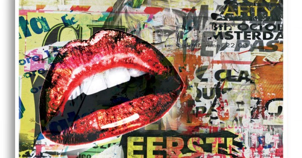 Red Grunge Lips Wall Art